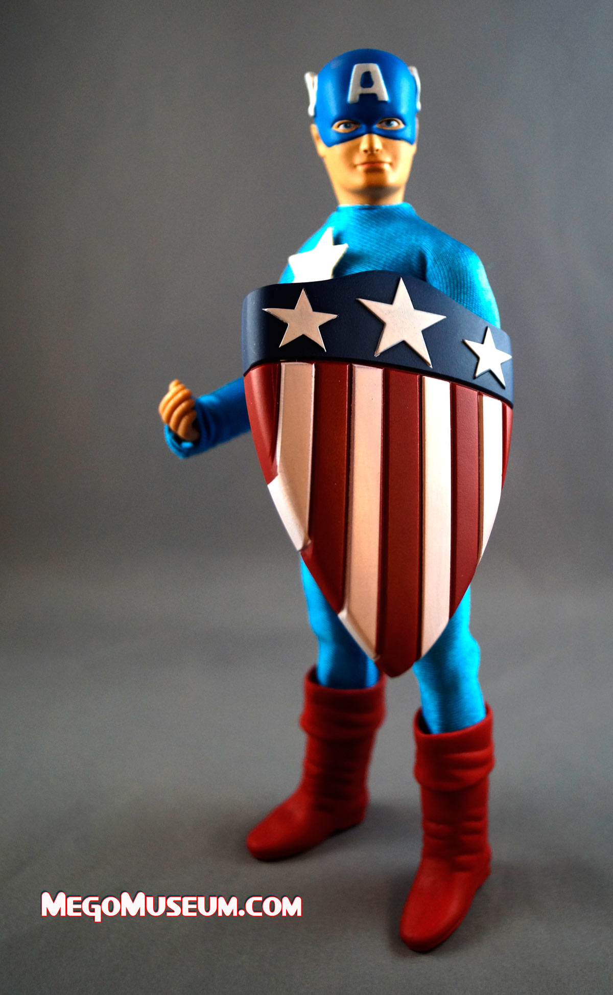 Up Close: ThinkGeek Captain America Exclusive – Mego Museum